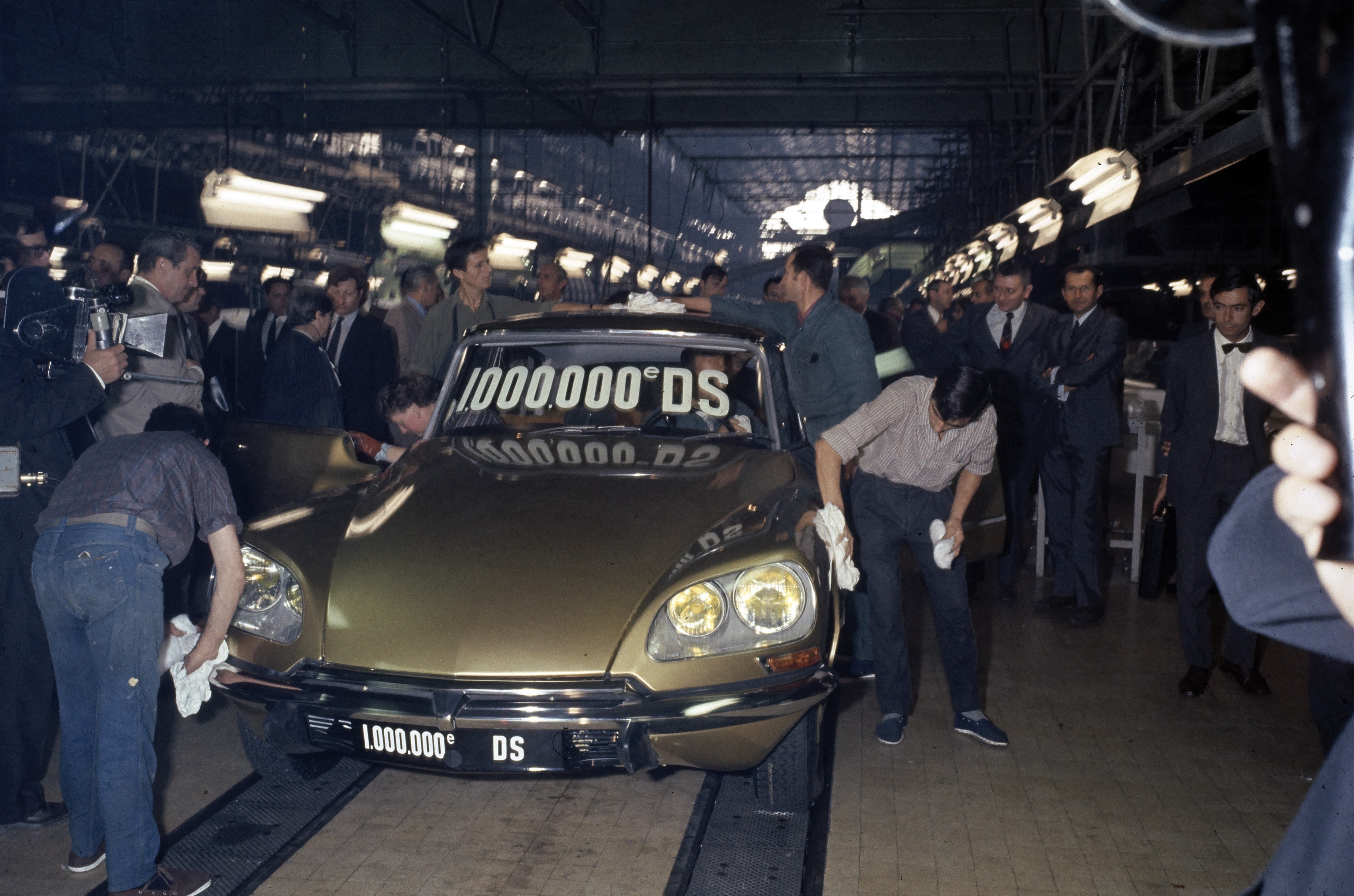 Voici 50 ans jour pour jour, la dernière Citroën DS sortait de l’usine ...