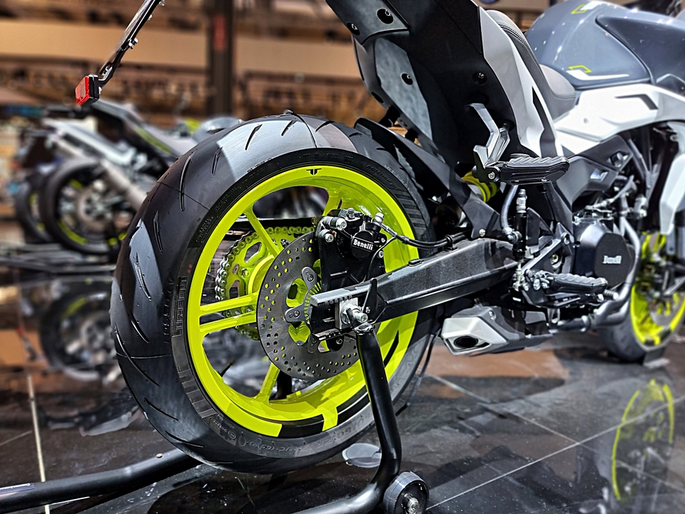 En direct du salon de Milan 2023 : une TNT 500 arrive