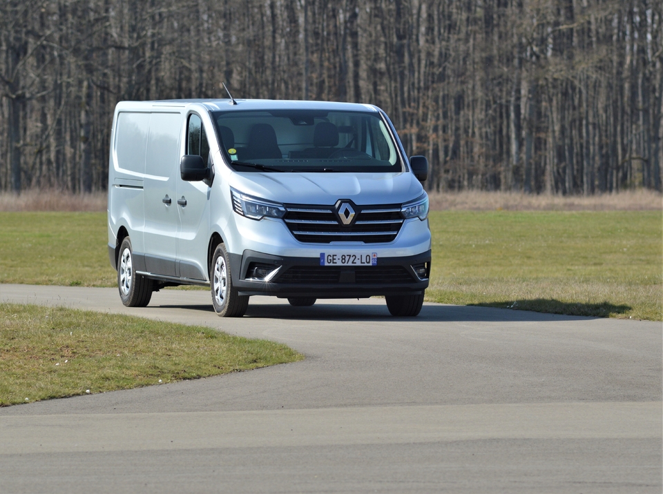 Essai - Renault Trafic (2022) : du mieux sur du bien