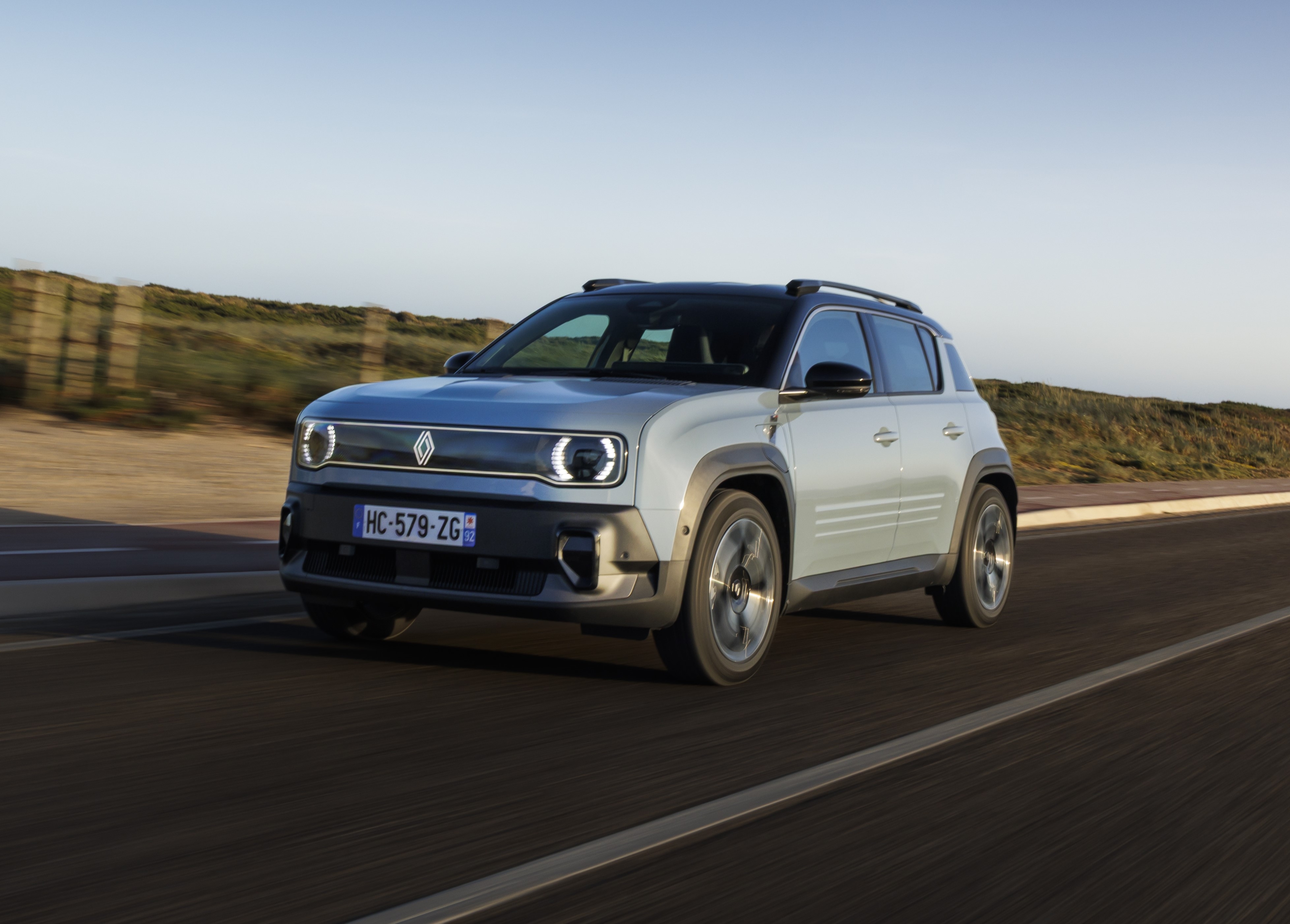 Renault 4 E-Tech : sympa à conduire mais peu autonome… - Page 2