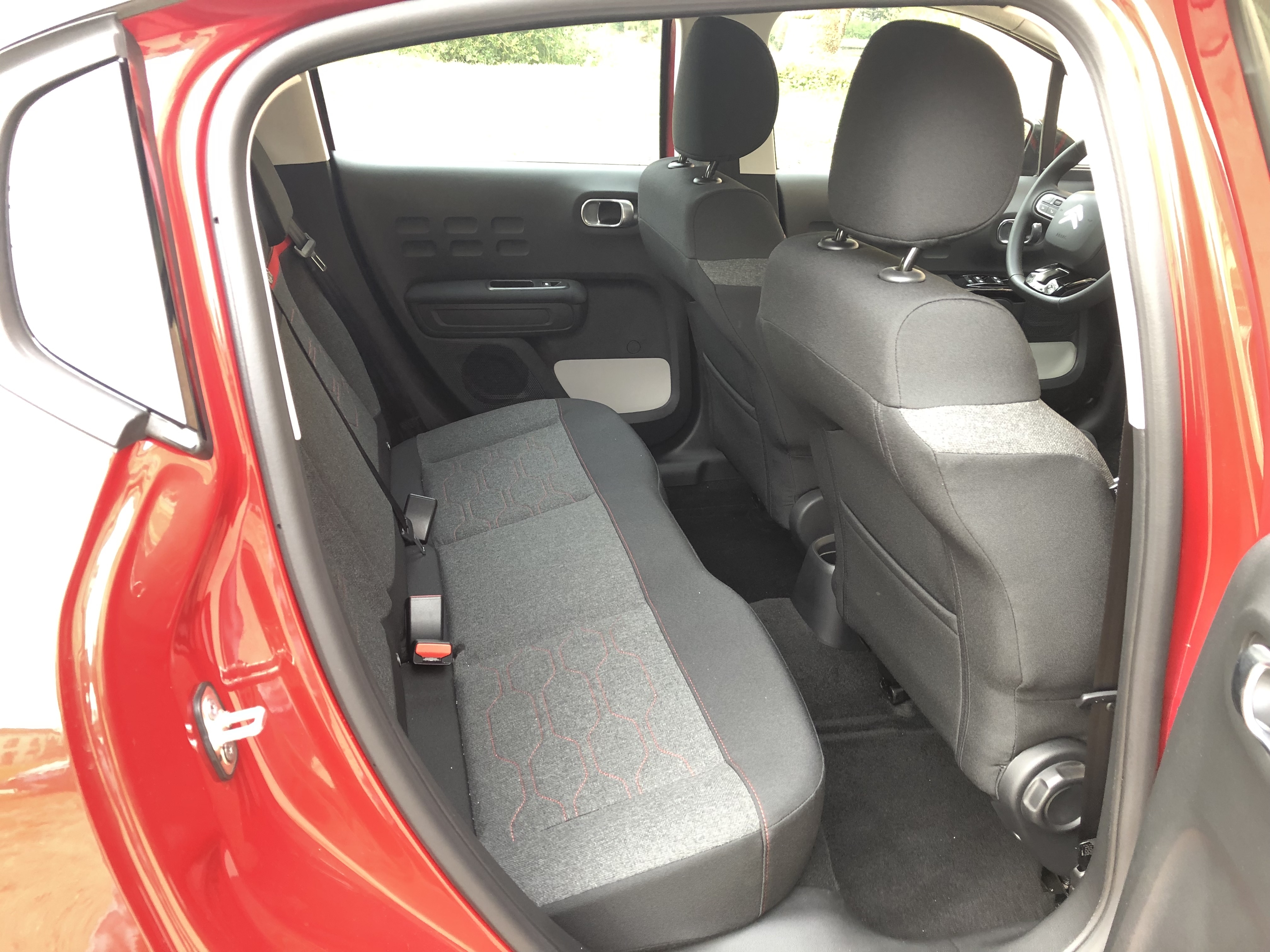 Comparatif statique vidéo : la Renault Clio 5 affronte la Citroën C3