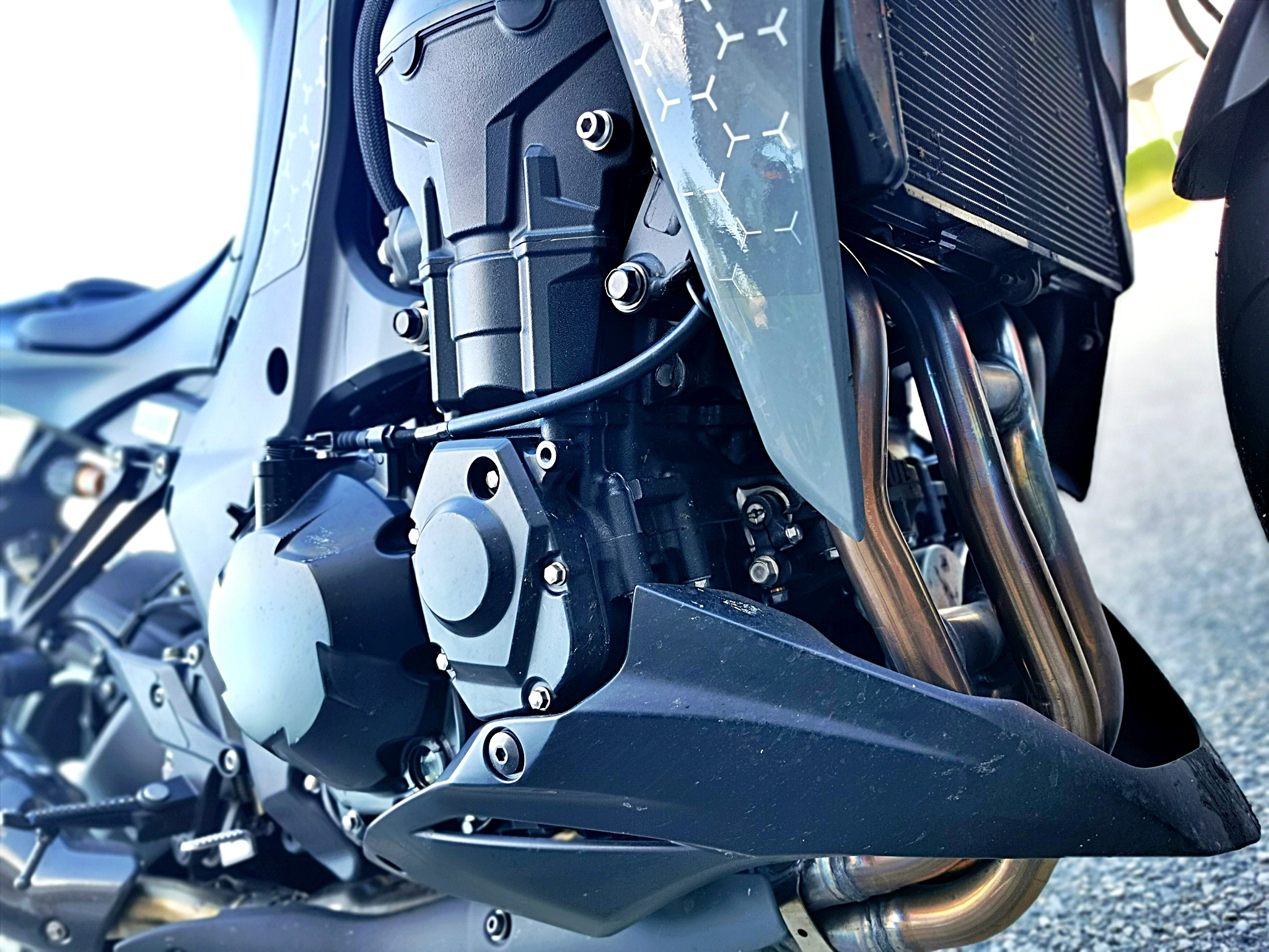 Comparatif - Kawasaki ZH2 VS Kawasaki Z1000 R : la balade des Z