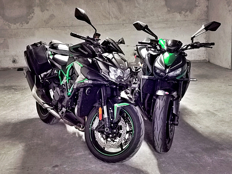 Comparatif - Kawasaki ZH2 VS Kawasaki Z1000 R : la balade des Z