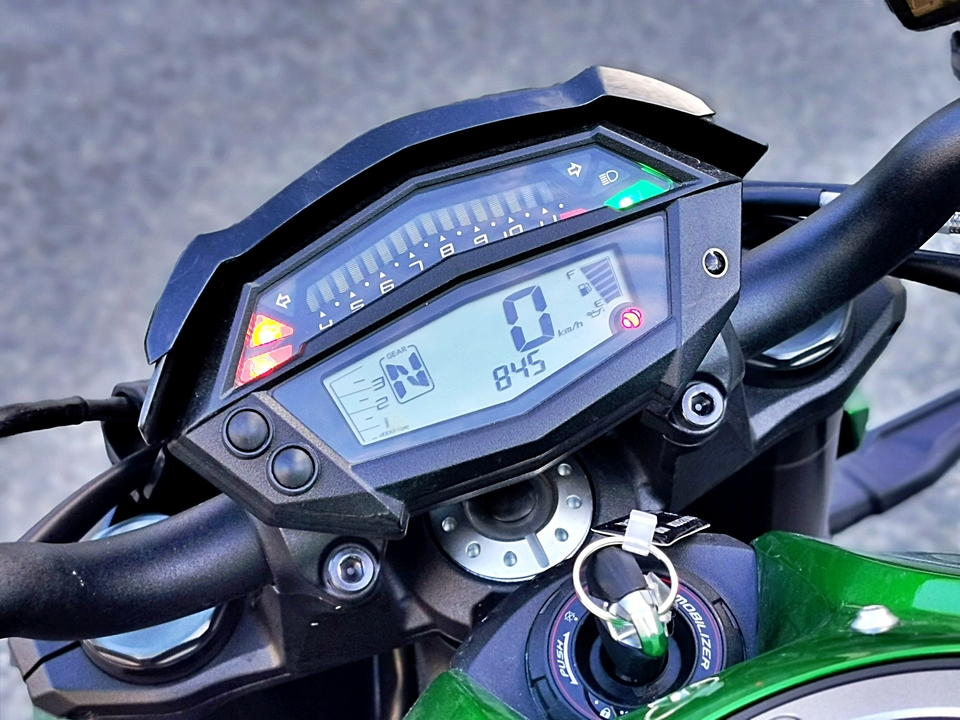 Comparatif - Kawasaki ZH2 VS Kawasaki Z1000 R : la balade des Z