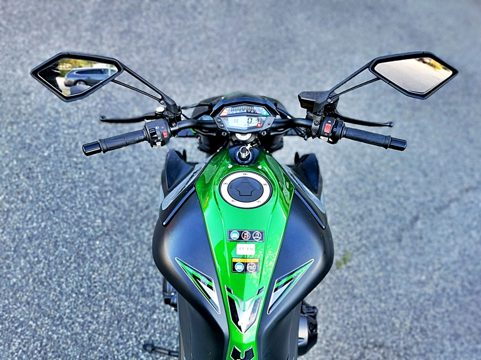 Comparatif - Kawasaki ZH2 VS Kawasaki Z1000 R : la balade des Z
