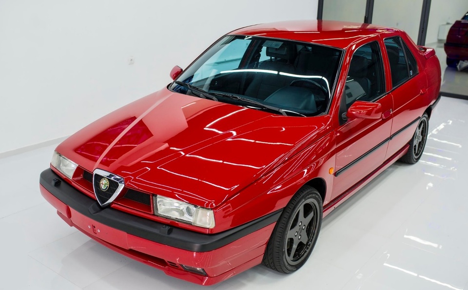 Alfa Romeo 155 Q4 (1992-1997) : une berline au pedigree de course, dès ...