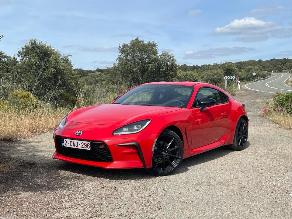 The first live pictures of the test drive + driving impressions