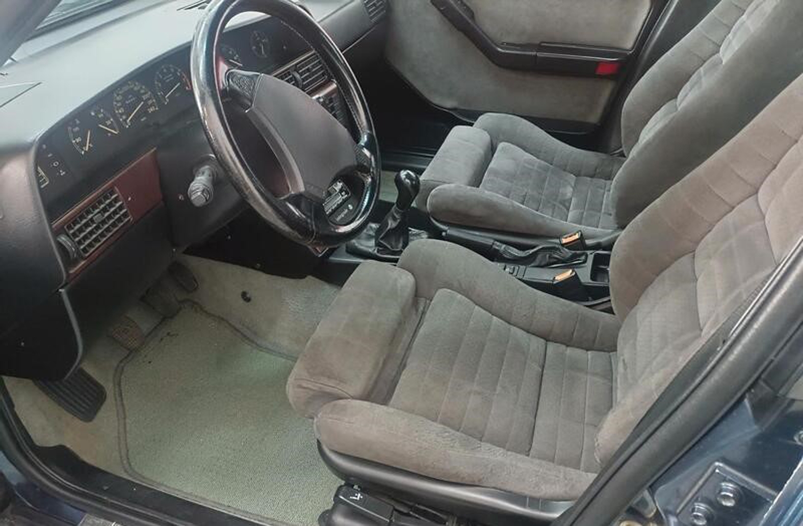 Lancia Dedra 2.0 Turbo/Integrale (1991 – 1994), discrète mais ...