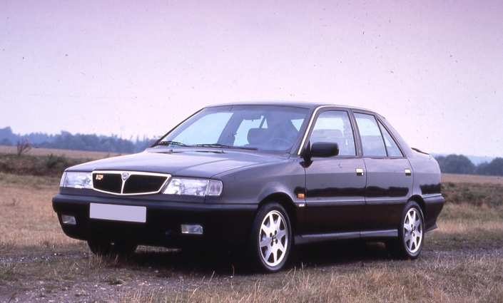 Lancia Dedra 2.0 Turbo/Integrale (1991 – 1994), discrète mais ...