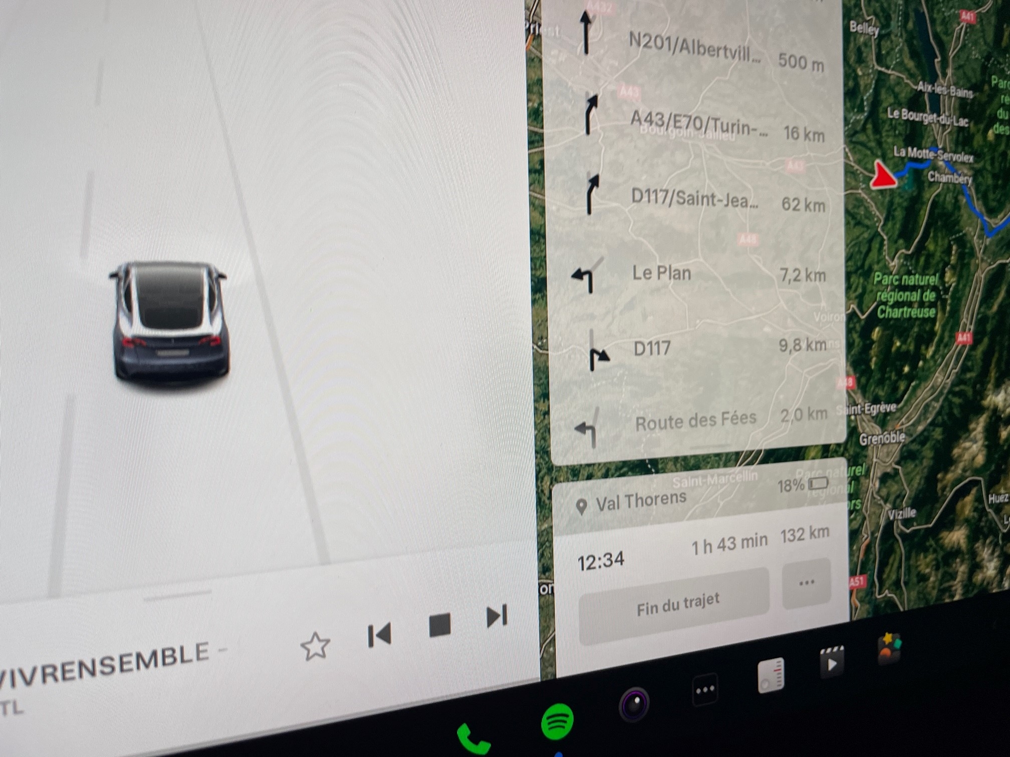 En Tesla Model Y à Val Thorens : tout schuss