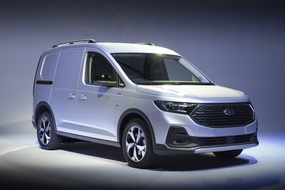 Ford Transit Connect, la première fourgonnette hybride rechargeable