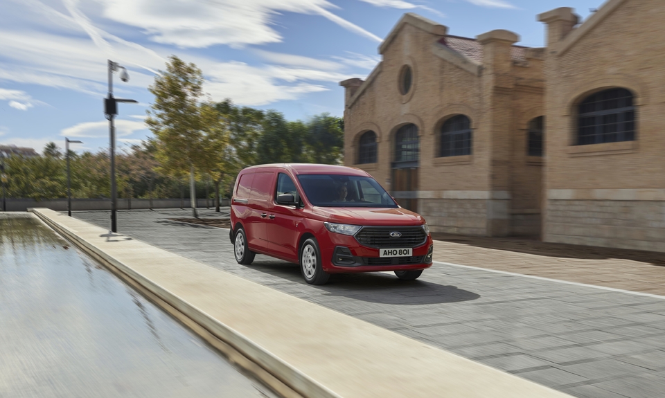 Ford Transit Connect, la première fourgonnette hybride rechargeable