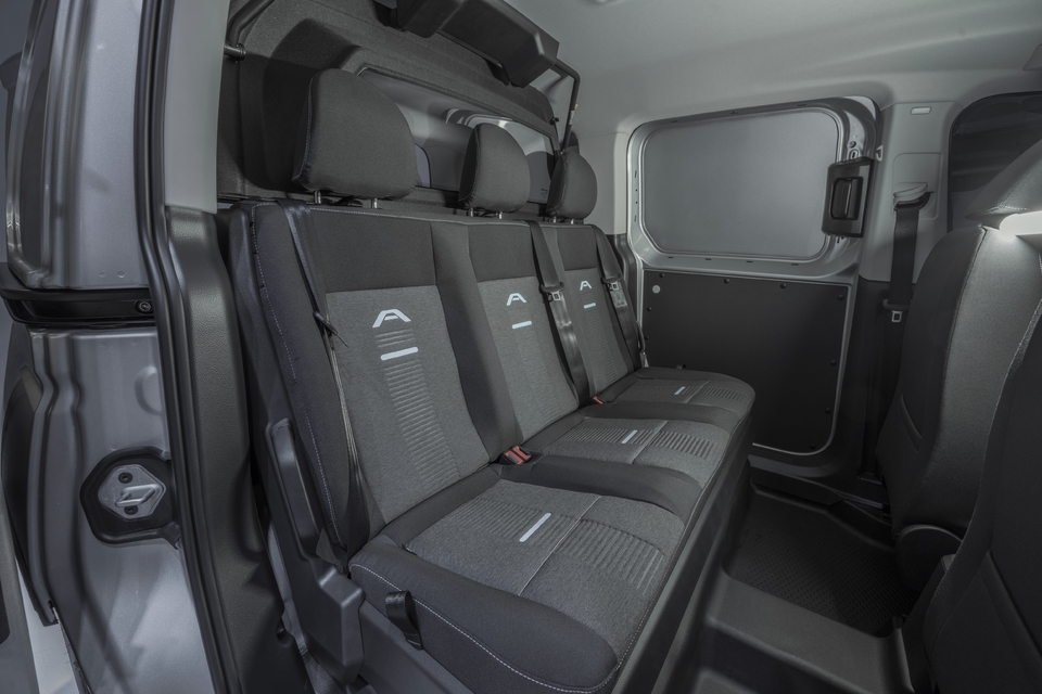 Ford Transit Connect, la première fourgonnette hybride rechargeable