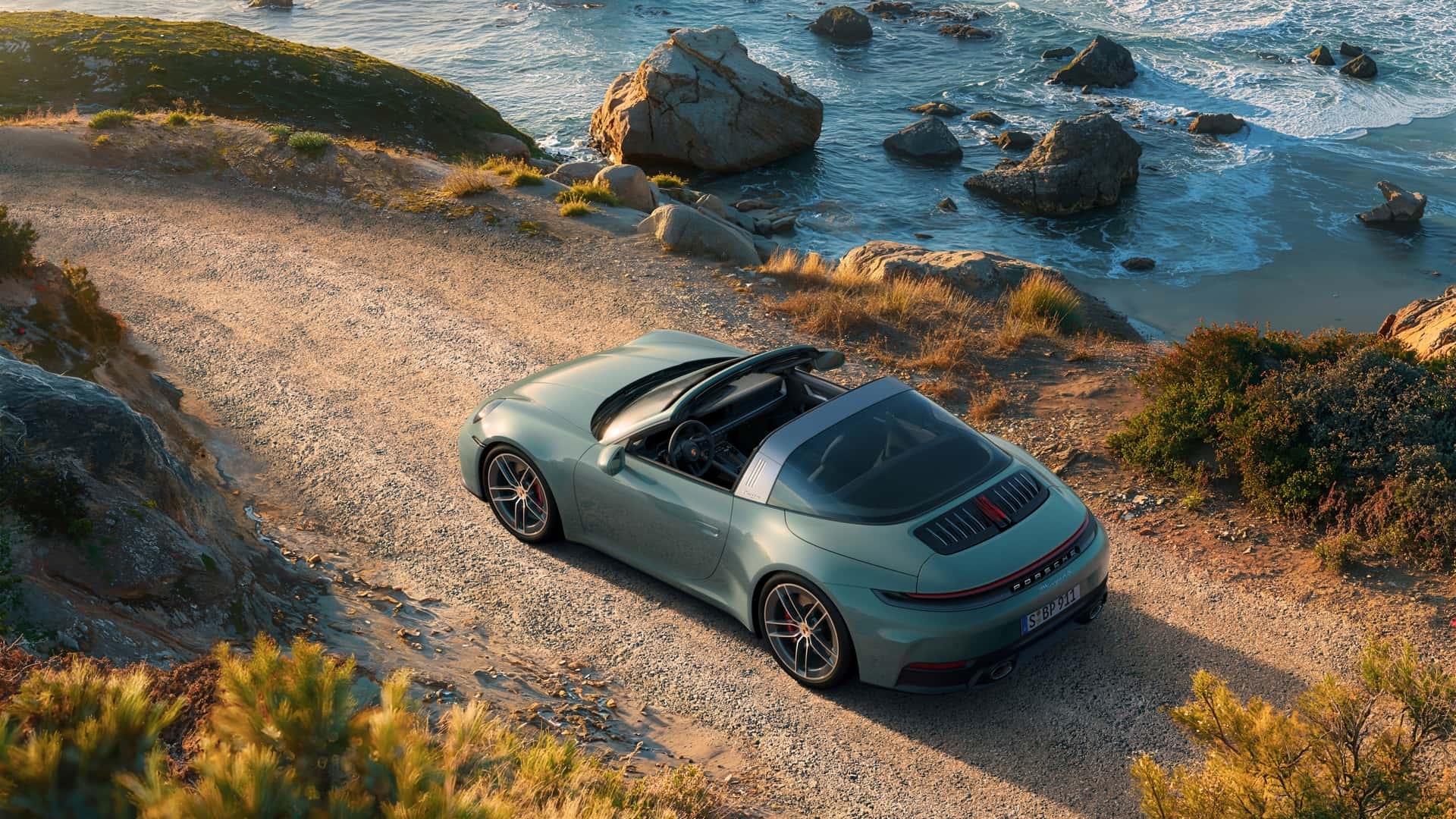 La nouvelle Porsche 911 Carrera 4S ressemble beaucoup à l'ancienne GTS