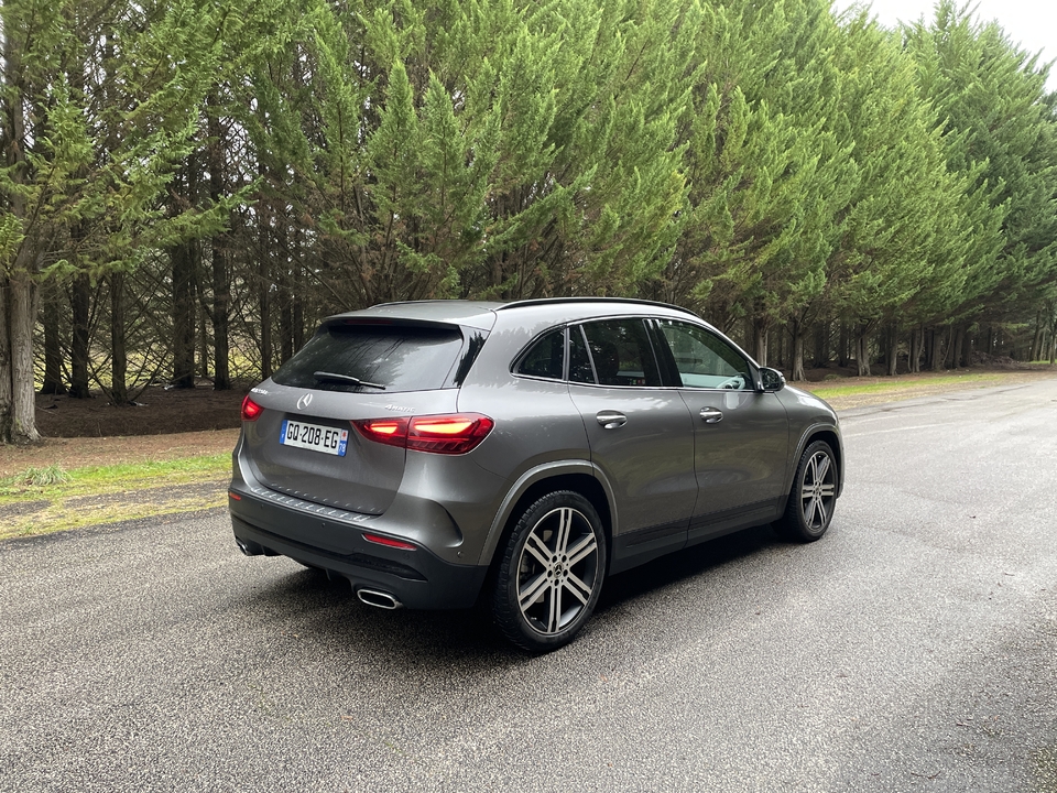 Mercedes GLA restylé : les premières images de l'essai + impressions de ...