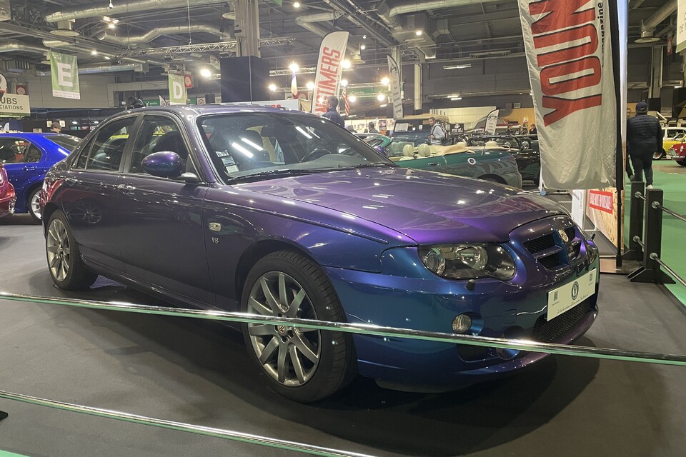 Rétromobile 2024 : les MG à l'honneur sur le stand Youngtimers (vidéo)