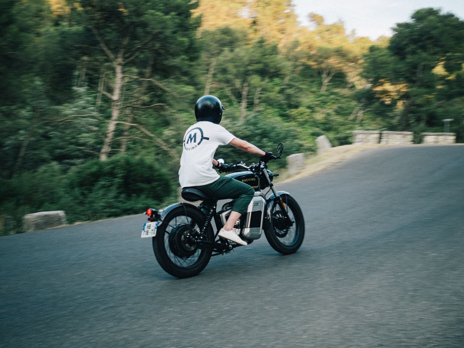 Au guidon de la Maeving RM1S, agile mais parfois gourmande