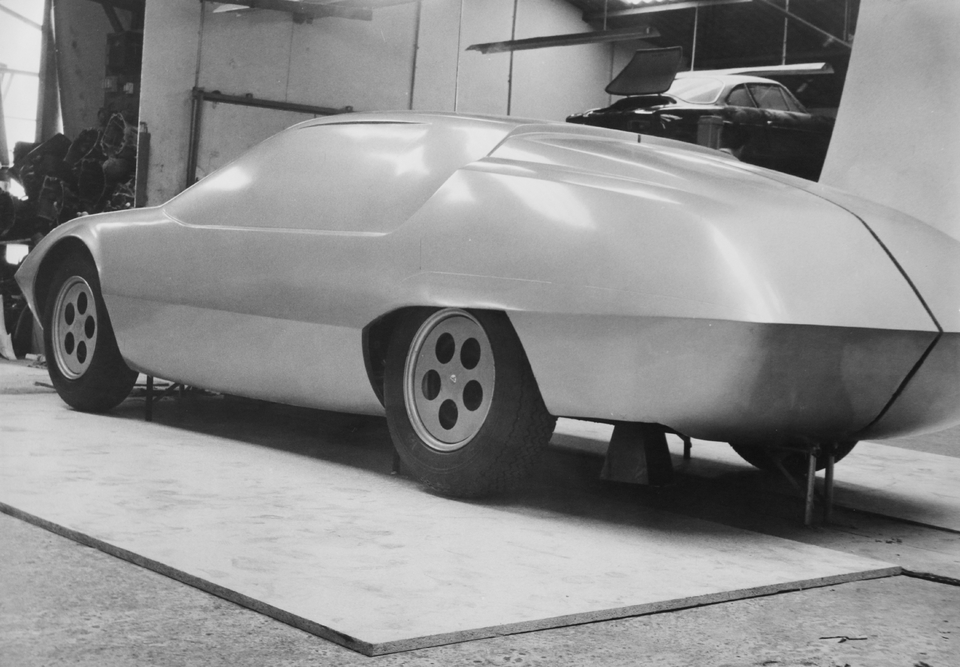 DESIGNERbyBELLU - Trevor Fiore, charme latin chez Citroën