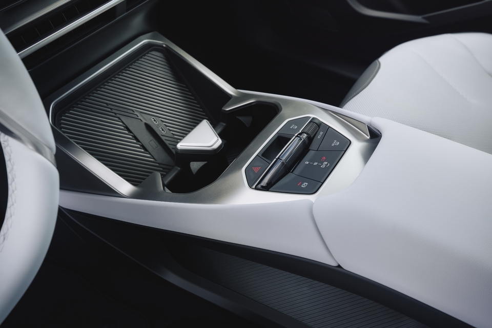 BMW lève le voile sur le iX3, le premier de l'ère Neue Klasse - En ...