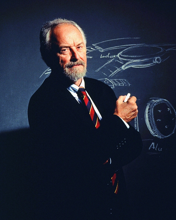 DESIGNERbyBELLU - Ferdinand Alexander Porsche, l’inventeur de la 911