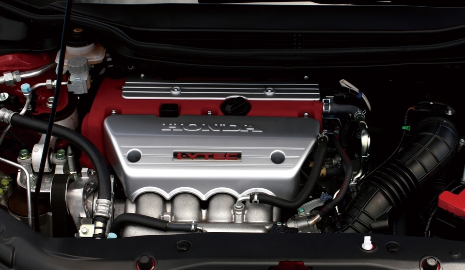 Honda Civic Type R FN2 (2007 – 2010), le vaisseau spatial hurlant, dès ...