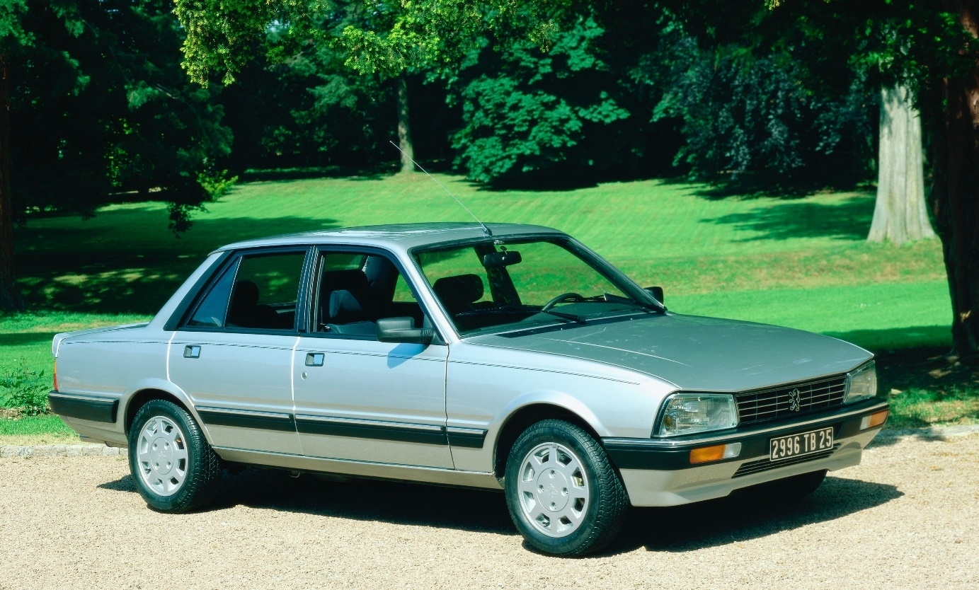 Peugeot 505 V6 vs Renault 25 V6, duel de grandes routières à moteur PRV ...