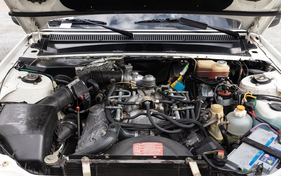 Peugeot 505 V6 vs Renault 25 V6, duel de grandes routières à moteur PRV ...