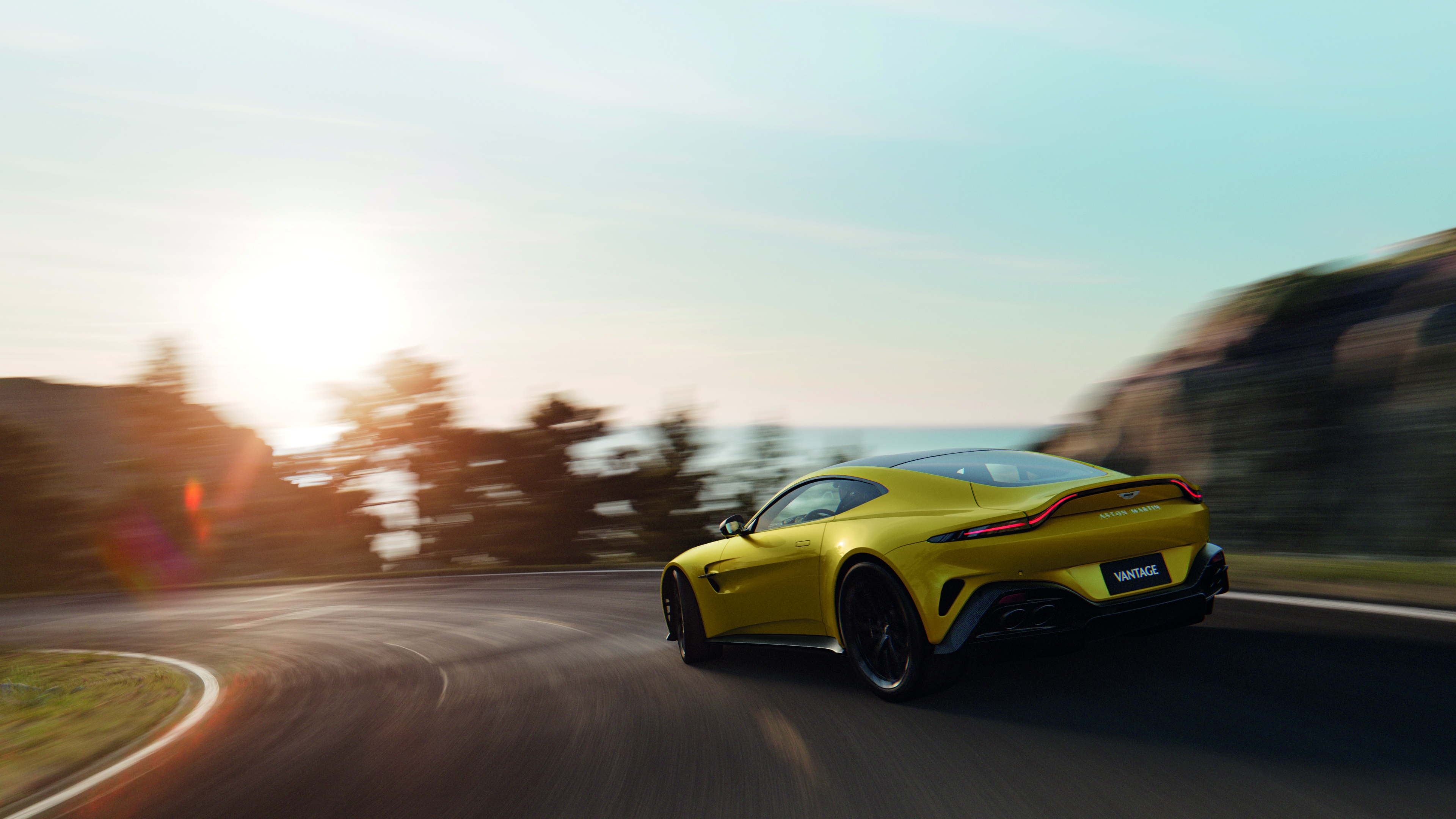 L'Aston Martin Vantage restylée (2024) change de gueule (et c'est beau)