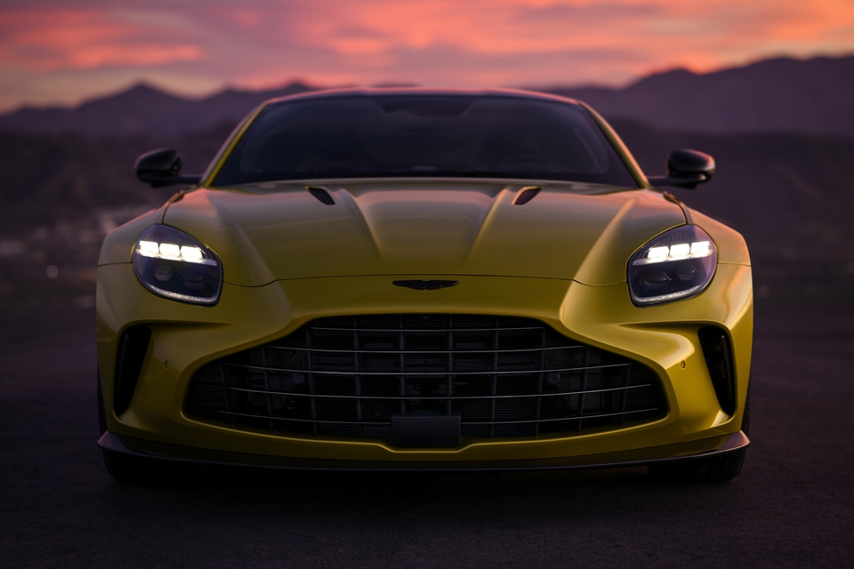 L'Aston Martin Vantage restylée (2024) change de gueule (et c'est beau)