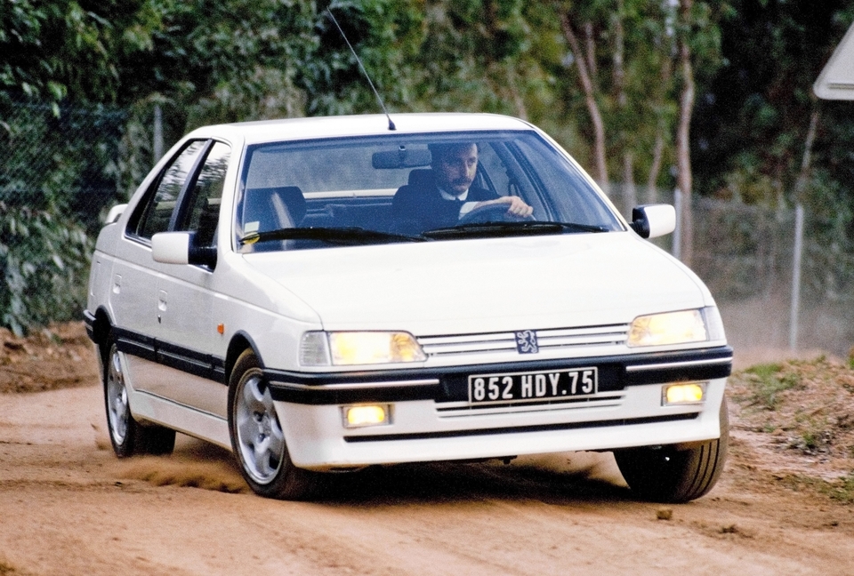 Peugeot 405 Mi16 (1987-1995) : la berline sportive du lion à acheter maintenant, dès 5 000