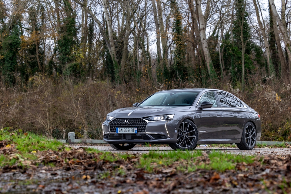 Comparatif vidéo : Peugeot 508 PSE vs DS 9 E-Tense 360 ch 4x4 : deux ...