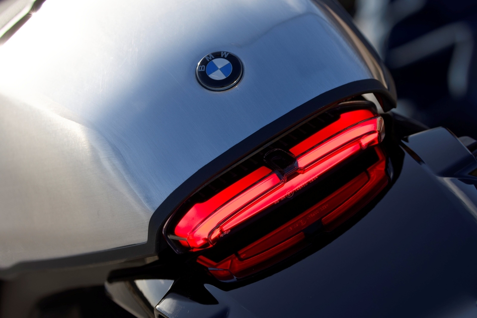 Essai - BMW R12 nineT (2024): regard dans le rétro