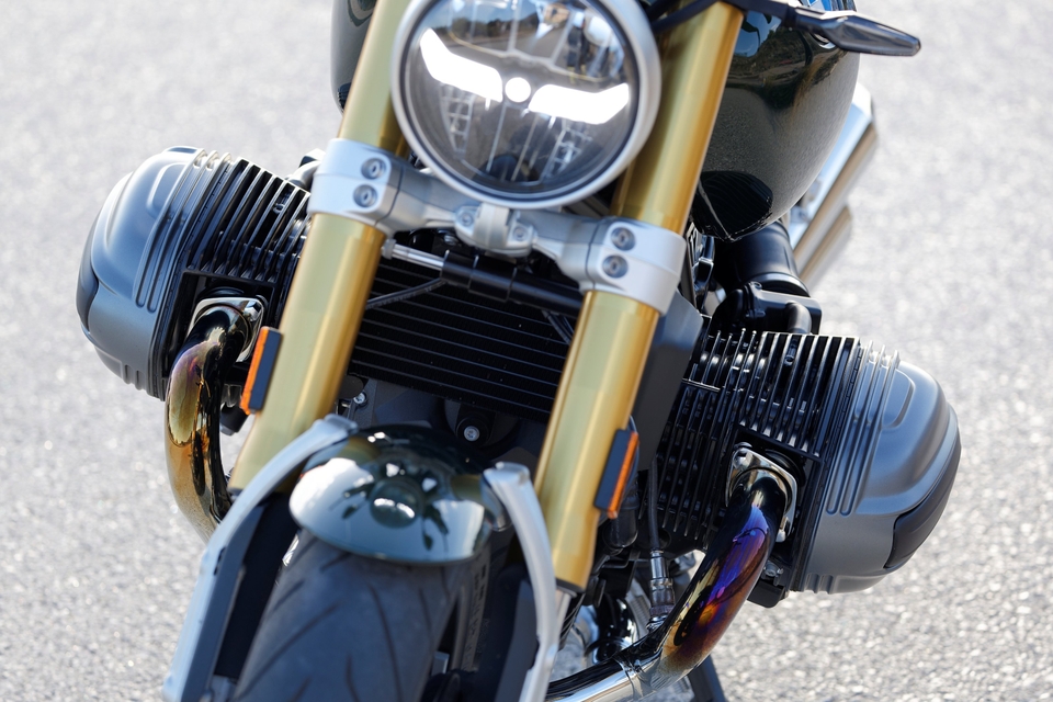 Essai - BMW R12 nineT (2024): regard dans le rétro