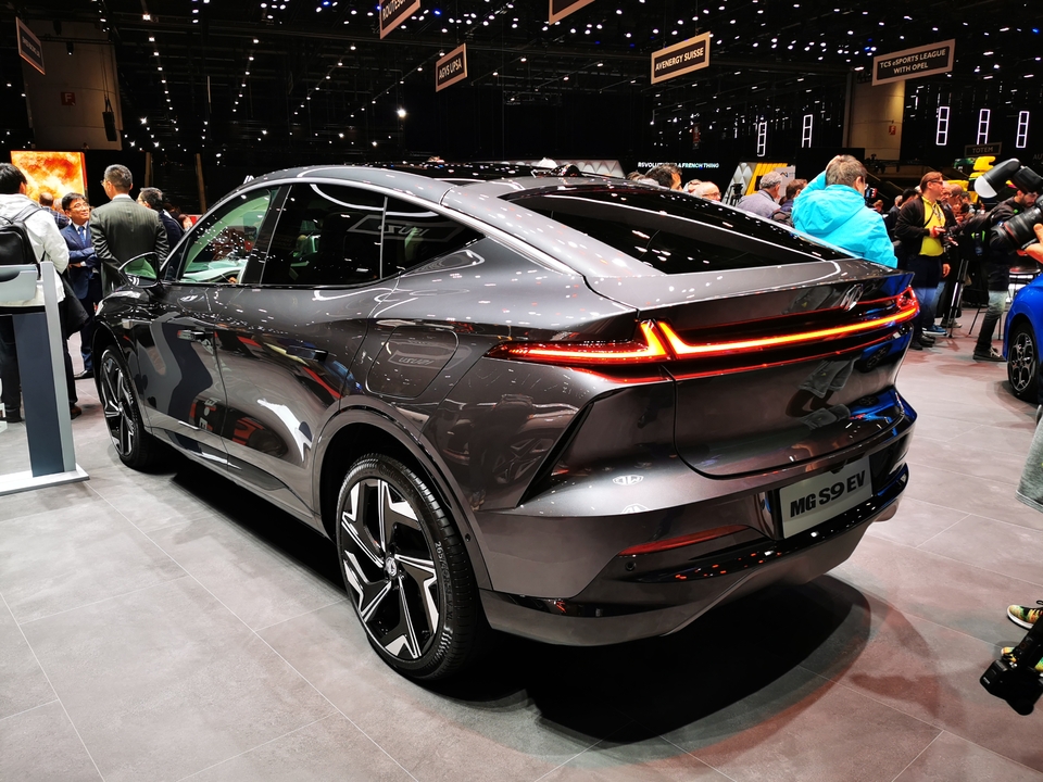 MG 7, 9, S9, ces MG que nous n'aurons pas - En direct du salon de ...