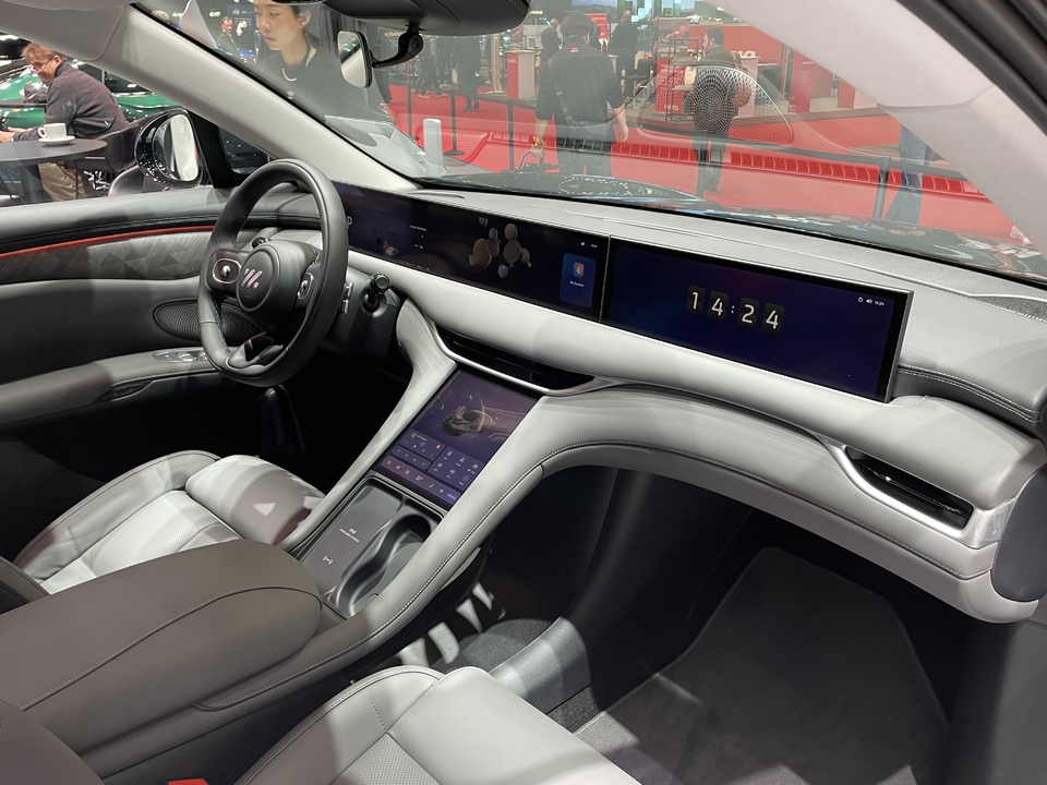 IM LS6, L7 LS7 : l'offensive est prévue en 2025 - Vidéo en direct du salon de Genève 2024