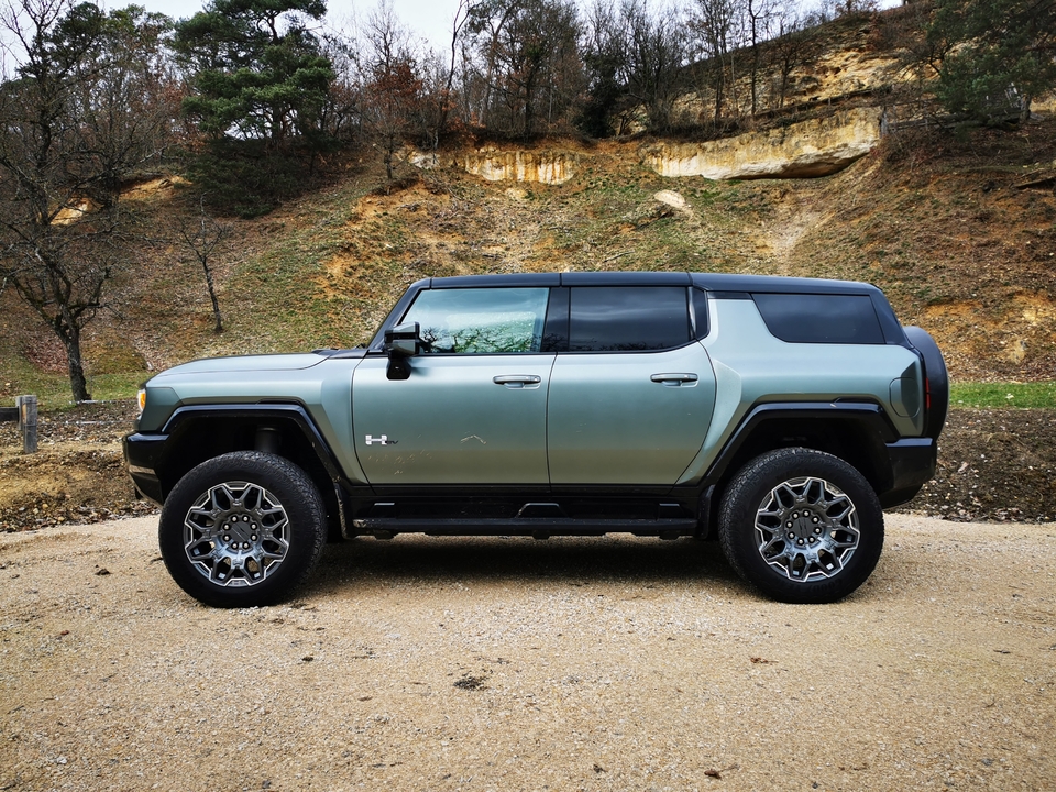 Hummer EV3x : 4,1 tonnes d'écologie, et des performances de supercar ...