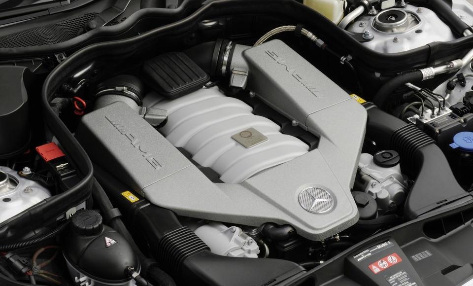 Mercedes-Benz E63 AMG W212 (2009 – 2011), la dernière avec le V8 ...