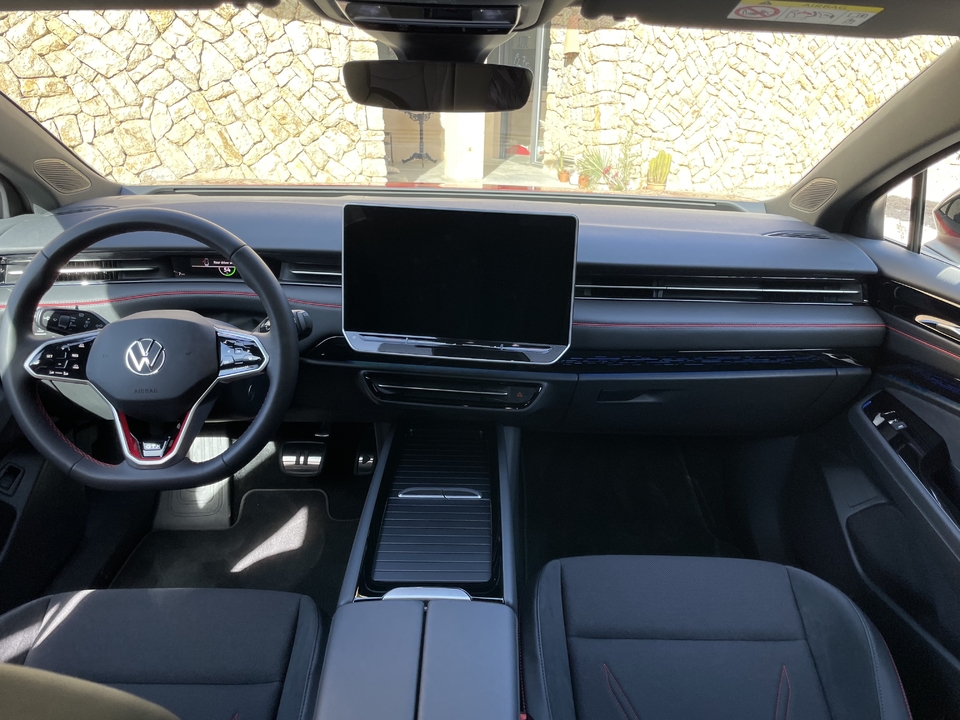 Volkswagen ID.7 GTX Tourer (2024) : chasseuse de BMW i5 Touring ...