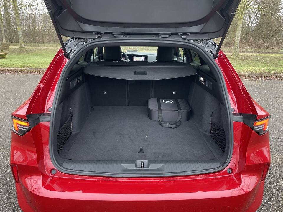 Opel Astra ST 1.6 Hybrid 180 ch (2024) : que vaut la seule motorisation ...