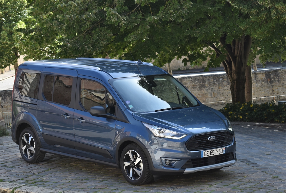 Essai - Ford Transit Connect Kombi Flexifuel (2022) : comment consommer ...