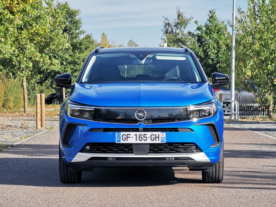Essai - Opel Grandland Hybrid4 300 PHEV : que vaut le plus cher et puissant des Grandland
