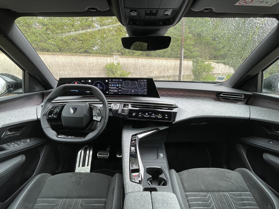 Peugeot e-3008 VS Volkswagen ID.4 : premiere mise en danger (Comparatif ...