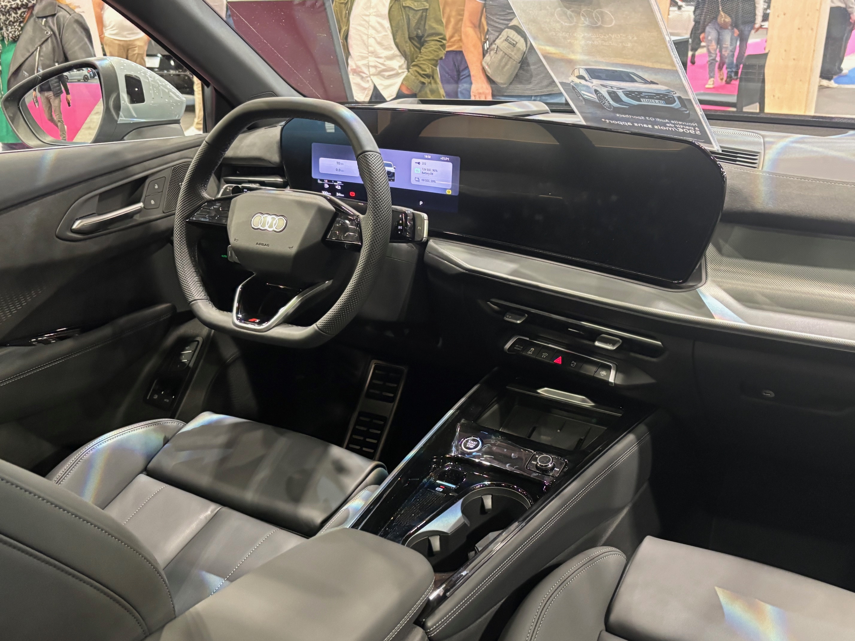 Le nouveau Q3 en vedette du stand Audi au salon de Lyon