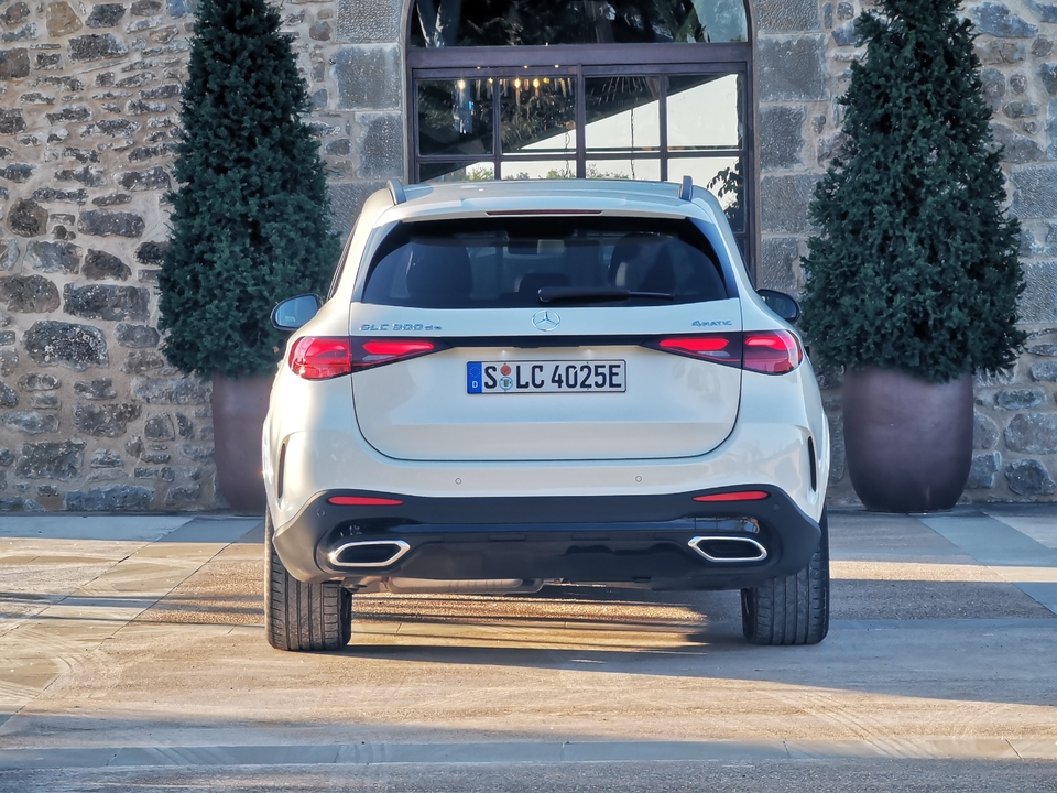 Essai vidéo - Mercedes GLC (2022) : le boss fait peau neuve