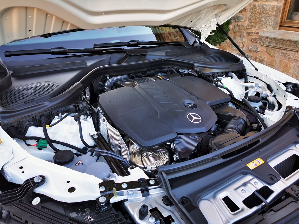 Essai vidéo - Mercedes GLC (2022) : le boss fait peau neuve