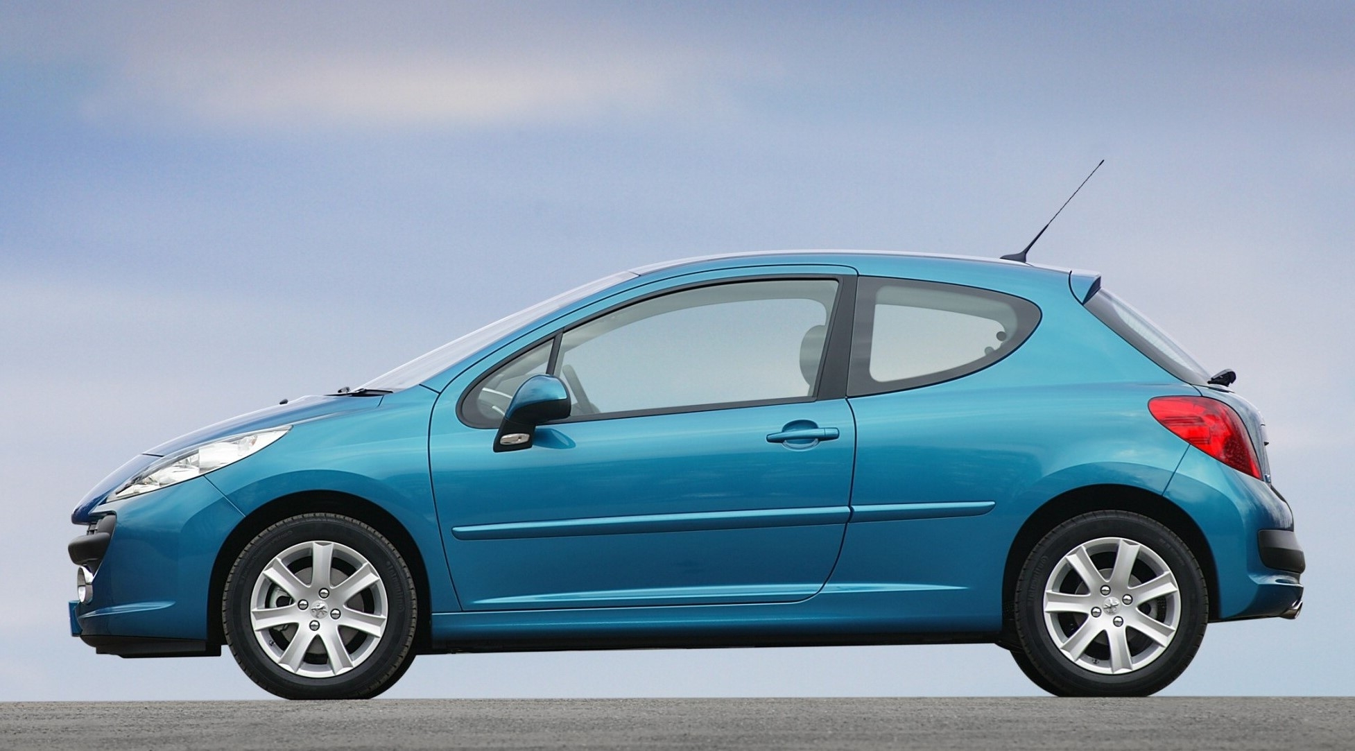 Peugeot 206 S16 vs Peugeot 207 THP 150, la plus récente est-elle le ...