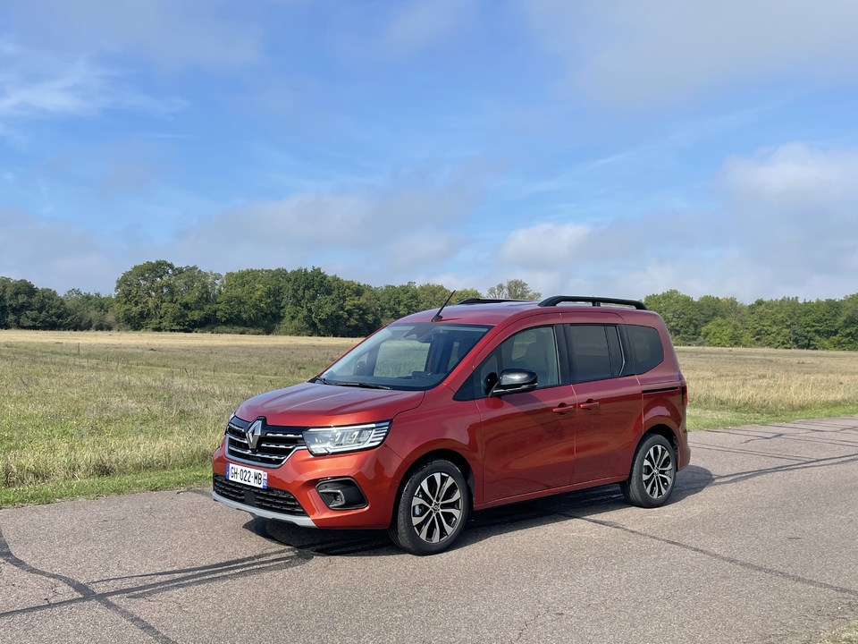 Essai - Renault Kangoo Blue dCi 115 (2022) : quasiment sans concurrence ...