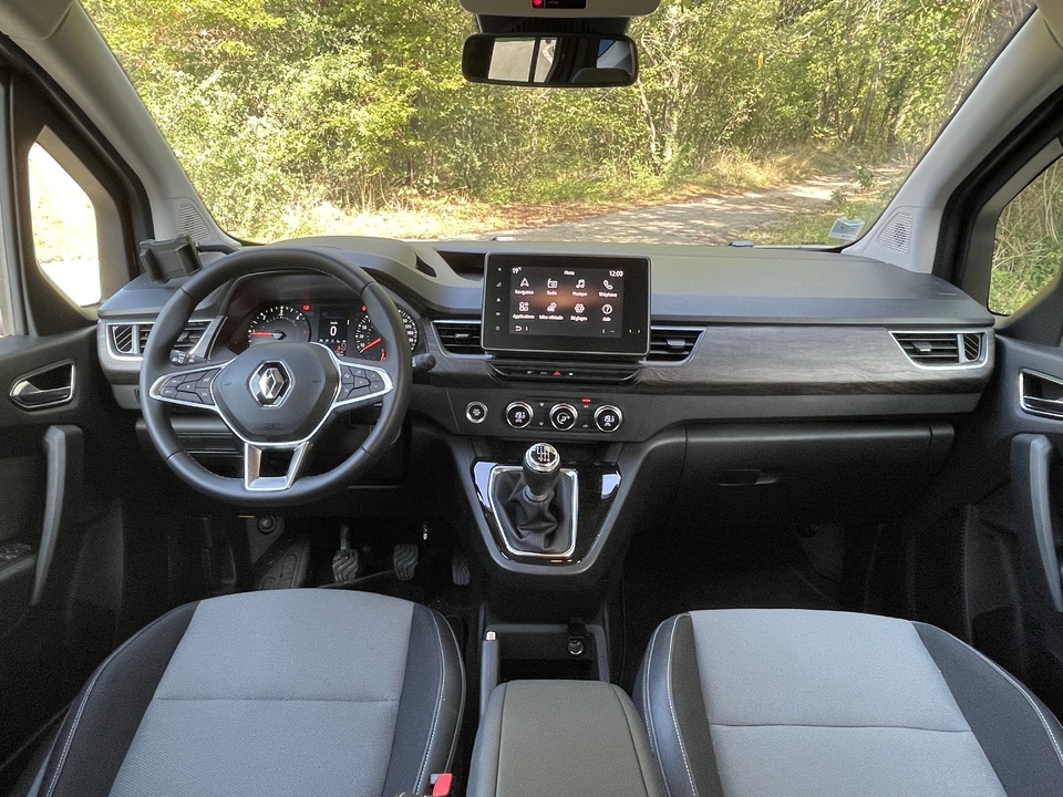 Essai - Renault Kangoo Blue dCi 115 (2022) : quasiment sans concurrence