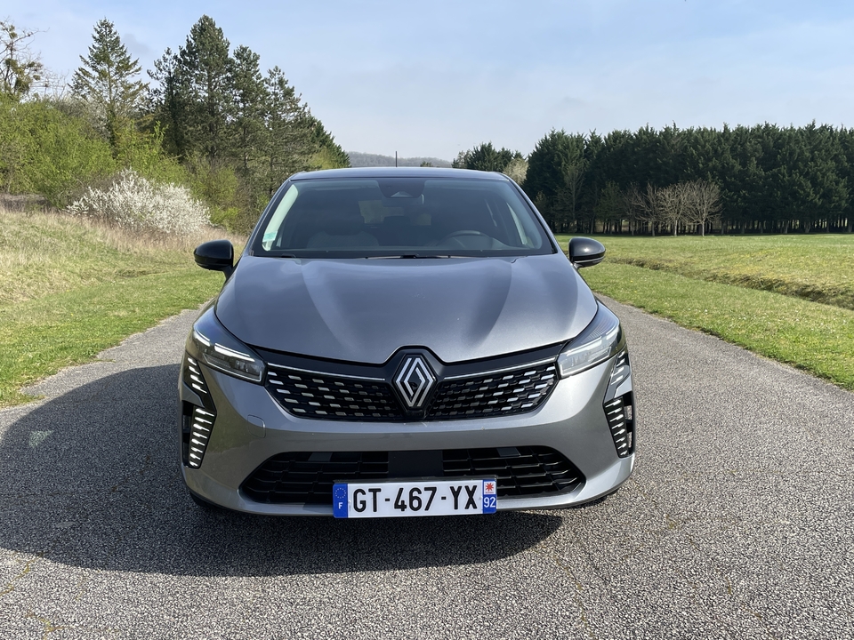 Renault Clio Sce 65 (2024) : que vaut la Clio premier prix ? (Essai)