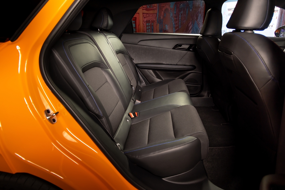 Présentation - MG 4 : la berline compacte électrique qui fait trembler ...